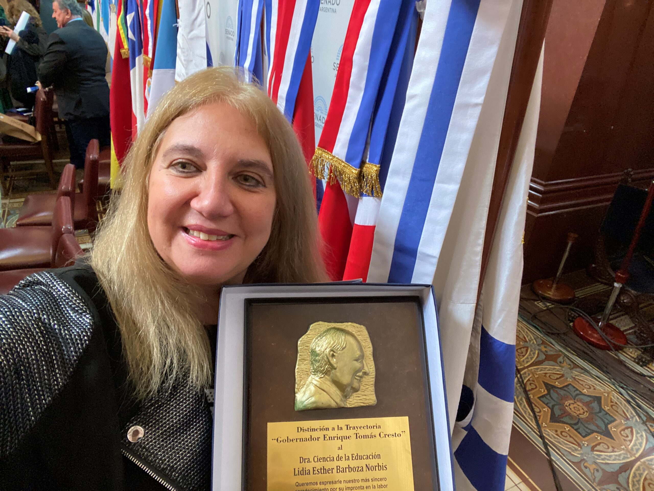 Lidia Barboza, exbecaria de Estancias Cortas, recibe la distinción ...