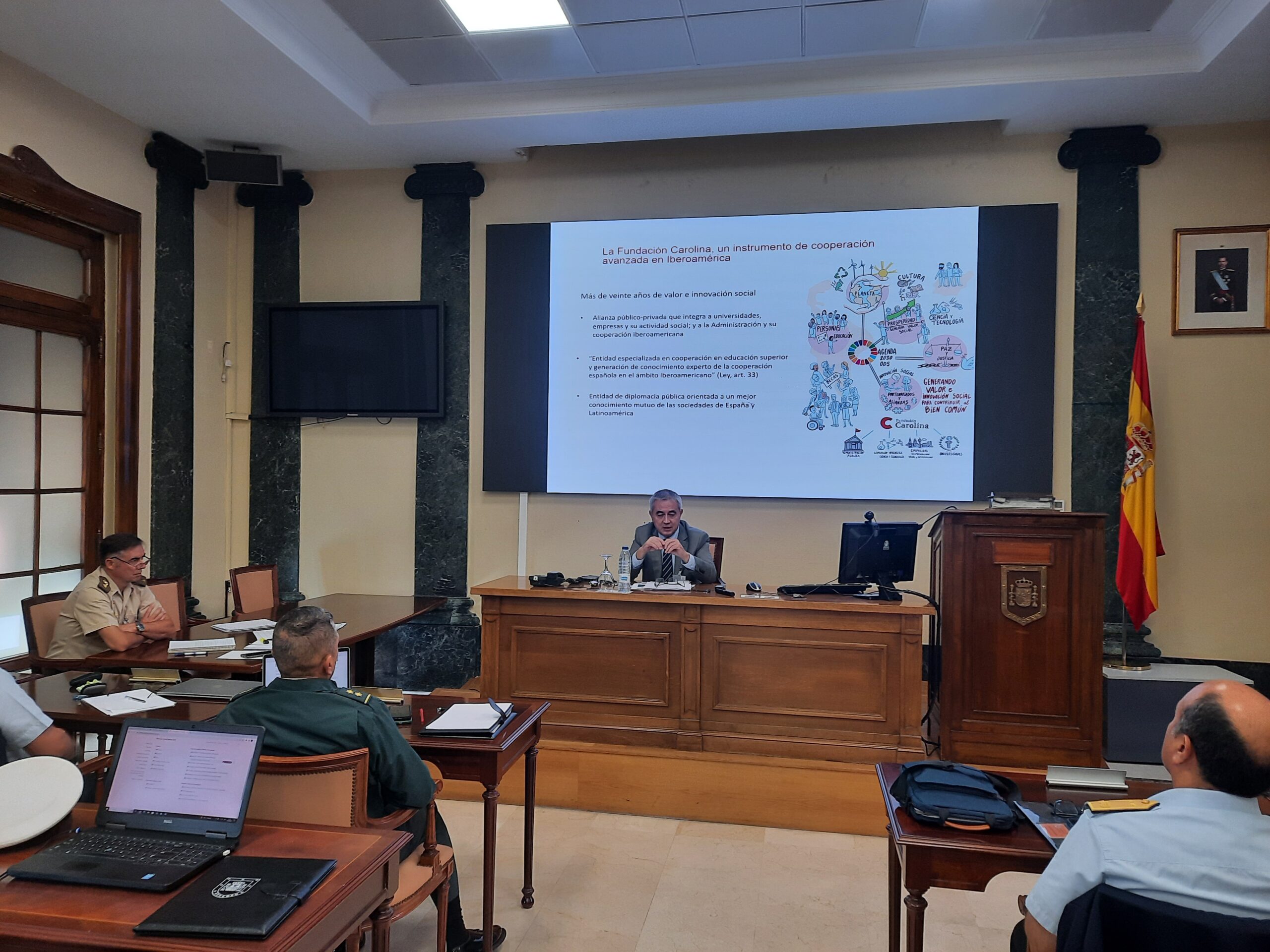 Hugo Camacho imparte conferencia en el CESEDEN sobre el Sistema de la ...